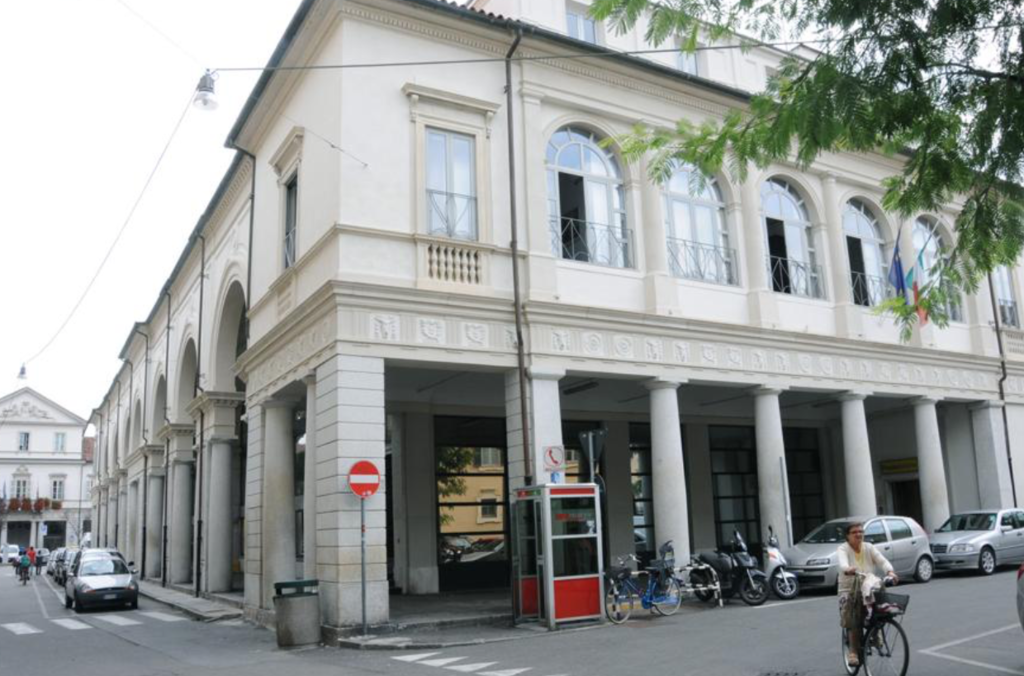 Pagamento bollettini, corsia dedicata alle Poste Centrali, in corso ...